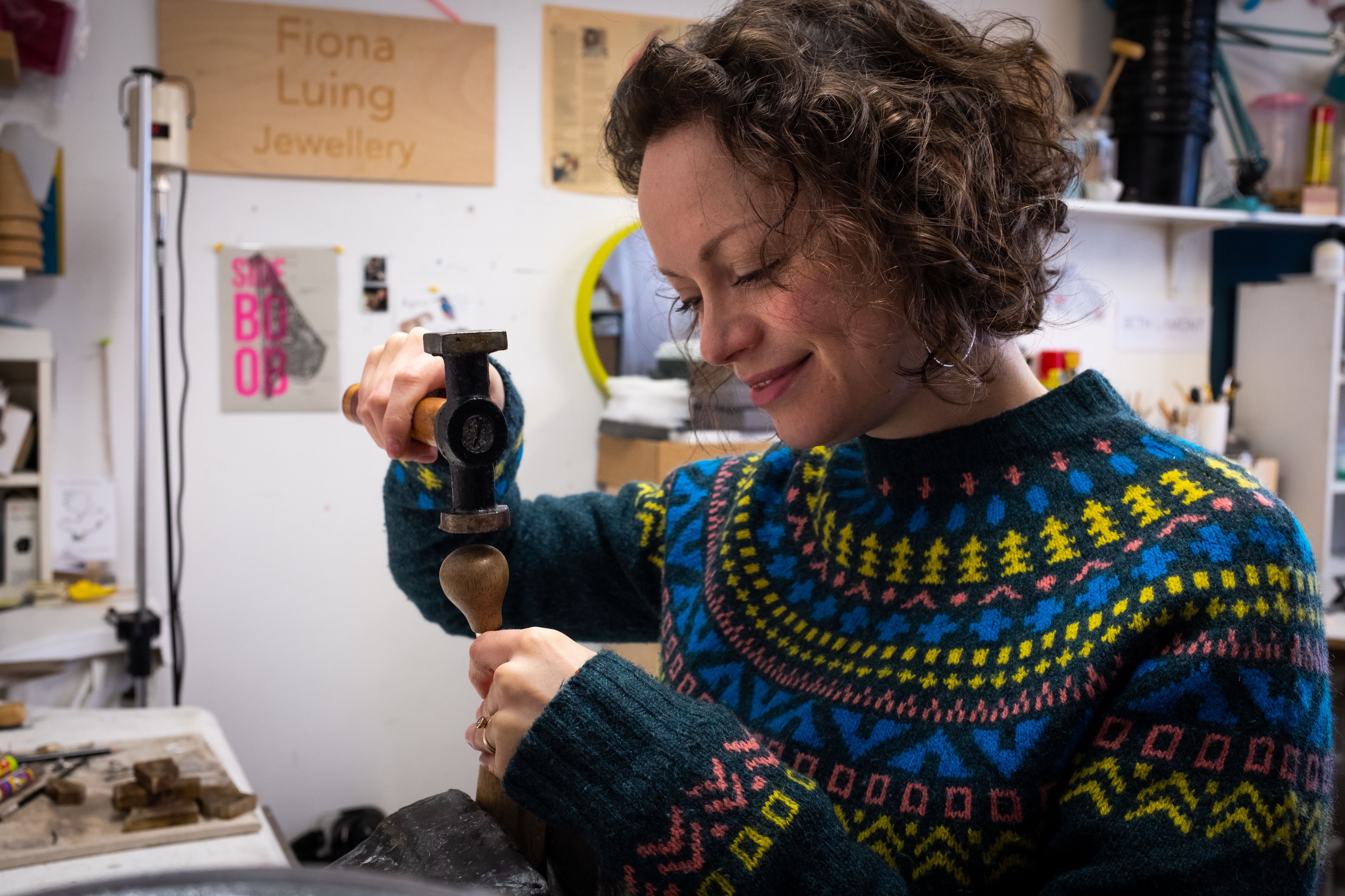 Welcome to the online home of Fiona Luing Jewellery!